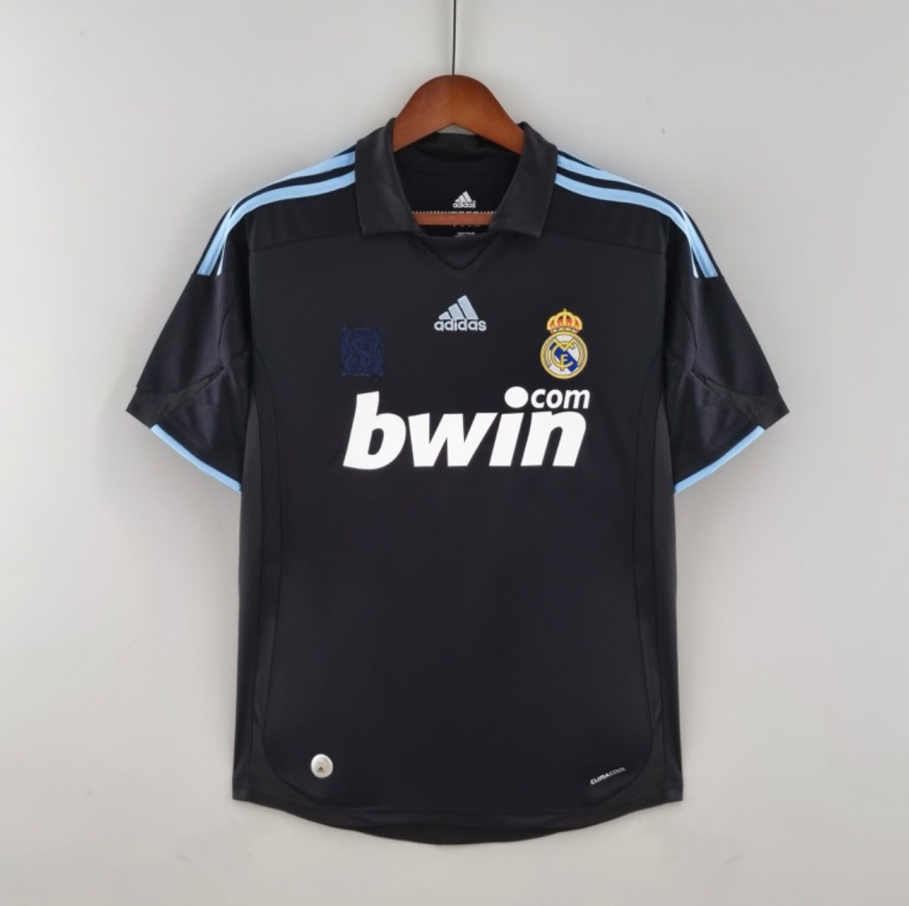 Real Madrid 2009/10 Away Retro Kit