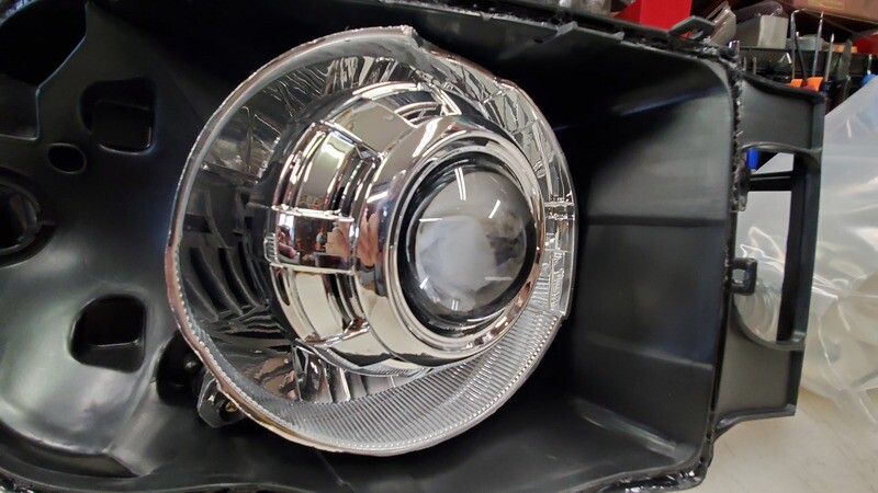 Dodge Ram Third Gen HID Projector Retrofit Headlight Kit