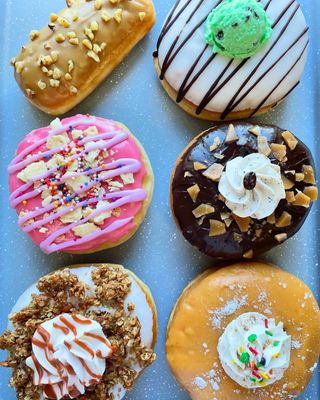 Mmm Donuts • Café & Bakery