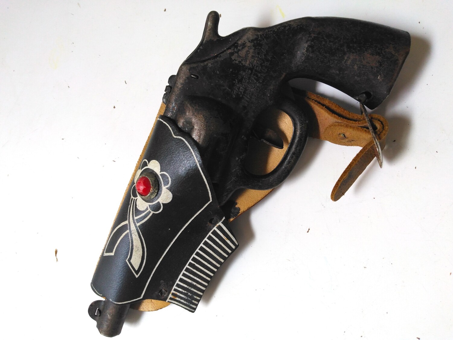 PISTOLET VINTAGE EN JOUET MADE IN USA