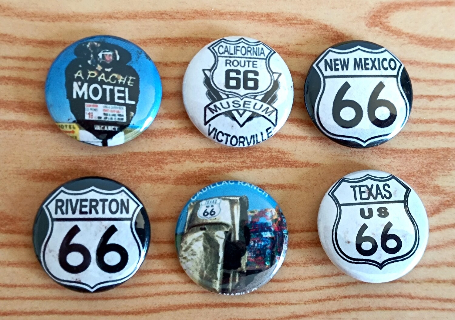 LOT DE 6 BADGES ET AIMANTS ROUTE 66 (12)