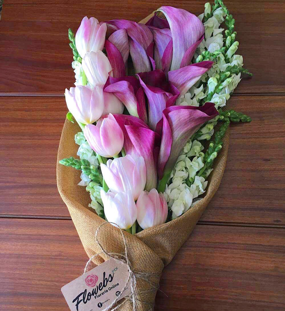Bouquet de Calas y Tulipanes, Regala Flores
