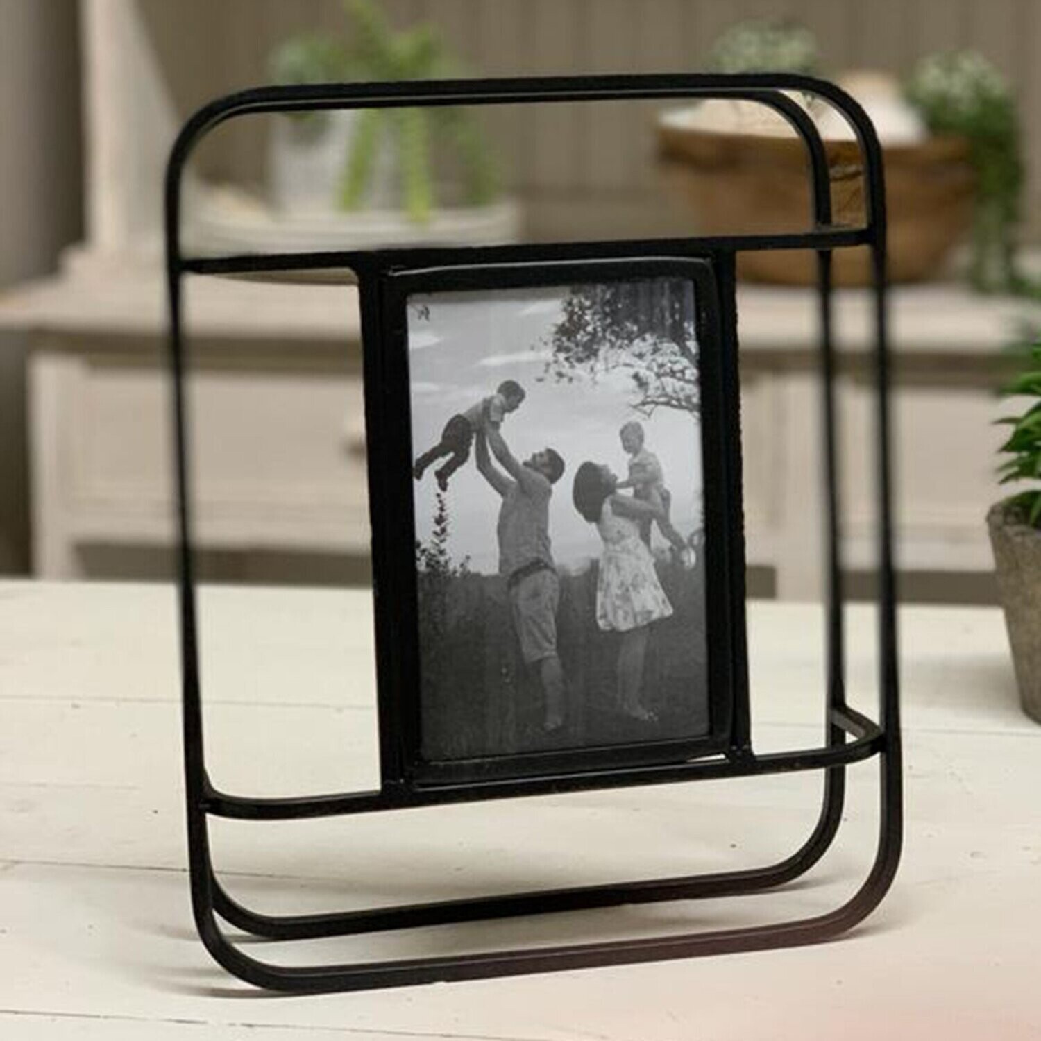 Rounded Metal Frame, 4x6"