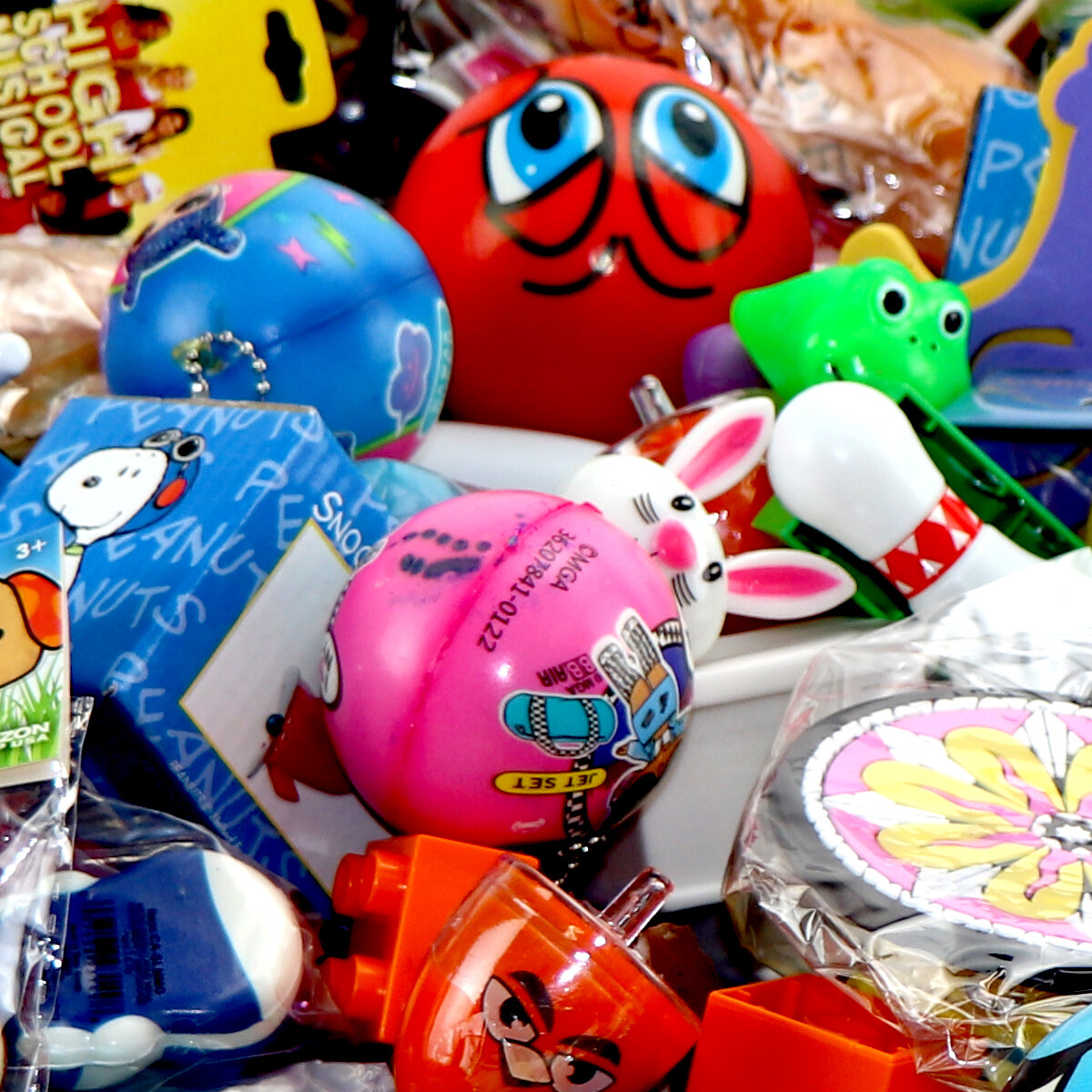 29¢ Ultimate Mini Crane Toy Mix - Store - S&B Candy & Toy