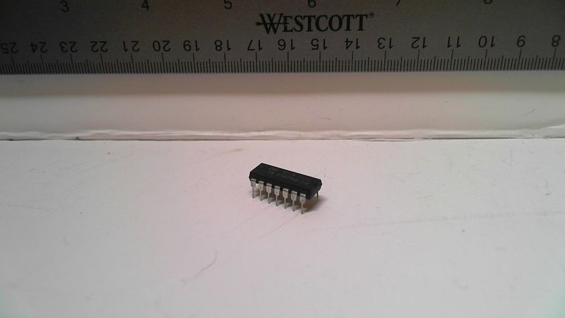 IC - 74LS93 - 4-Bit Ripple Binary Counter (up only)