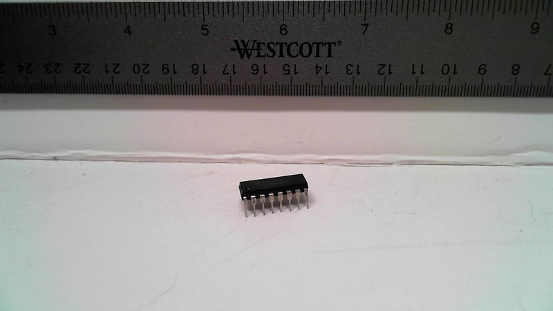 IC - 74LS151 - Data Selector/Multiplexer