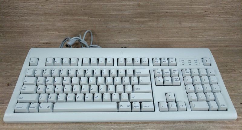 Apple Design ADB Keyboard Model M2980 (ADB connection) - Used