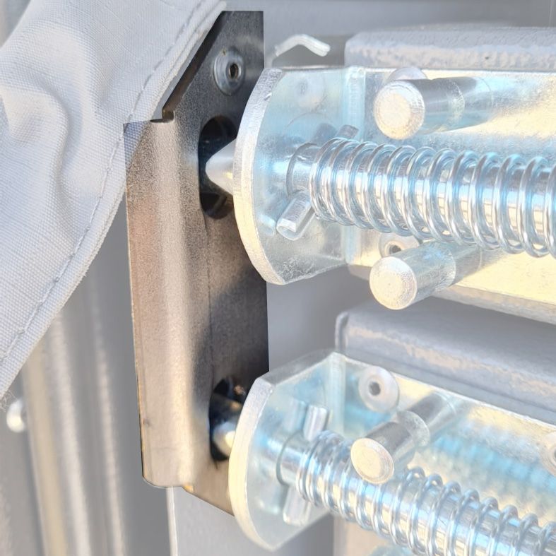 Drawer Striker plate (for spring bolt) - Comfort / Compact