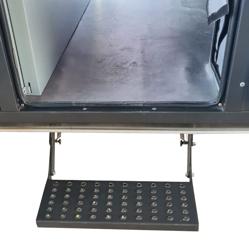 Commander Fold-In/Fold-Out Step