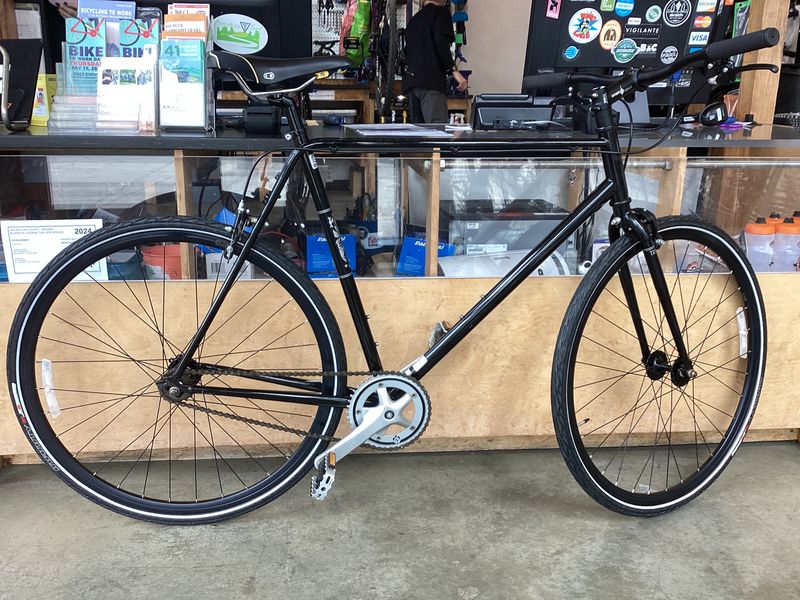 Trek Earl