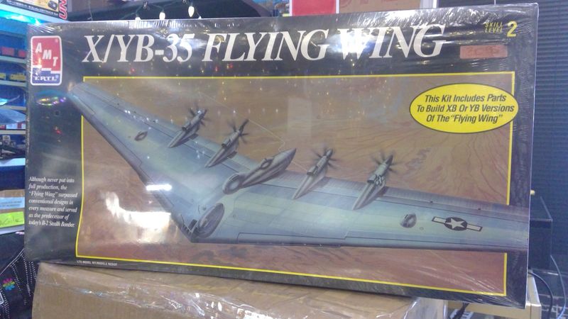 X/YB-35 Flying Wing AMT 8615 1:72 (1995)
