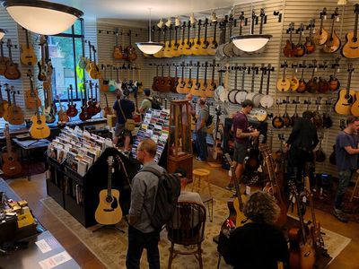Old Town School Music Store | Chicago's Acoustic Source | Guitars ...