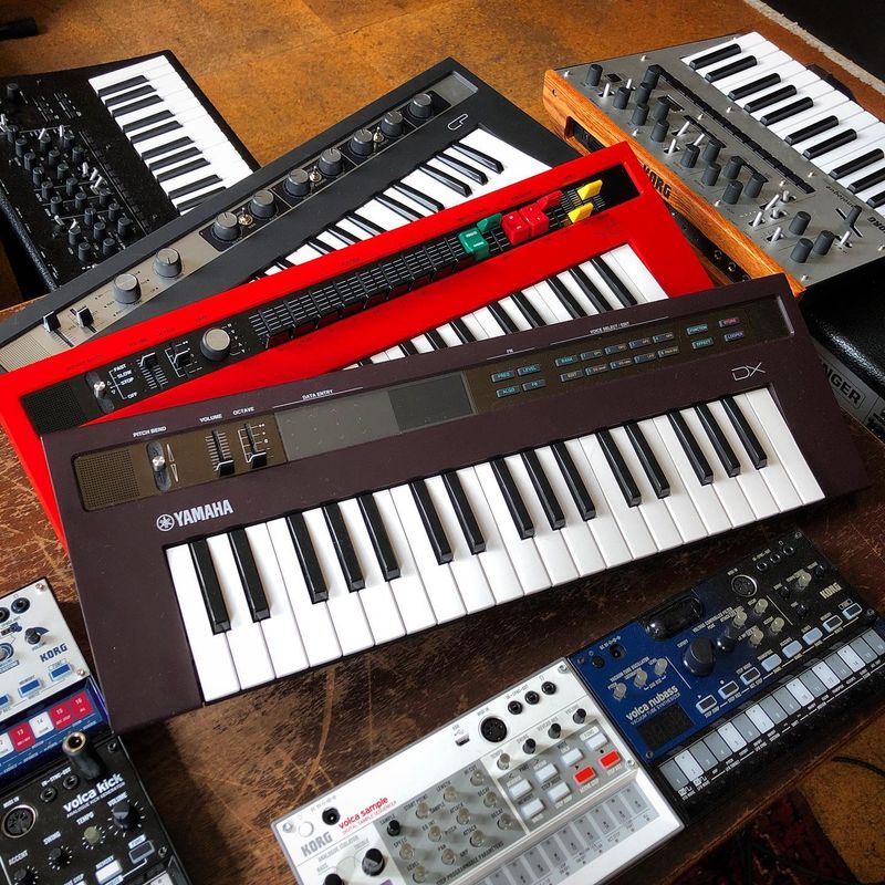 Keyboards & Digital Pianos