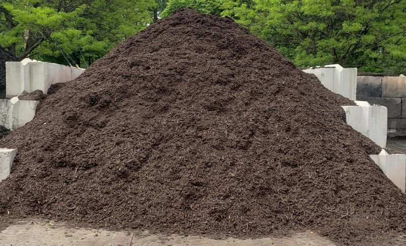 Bulk Dyed Double Shred Mulch