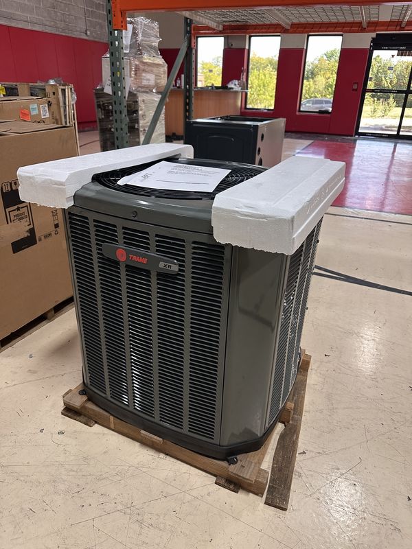 Trane 2 TON 14 SEER2 - 4TTR4024N1000AA Condenser