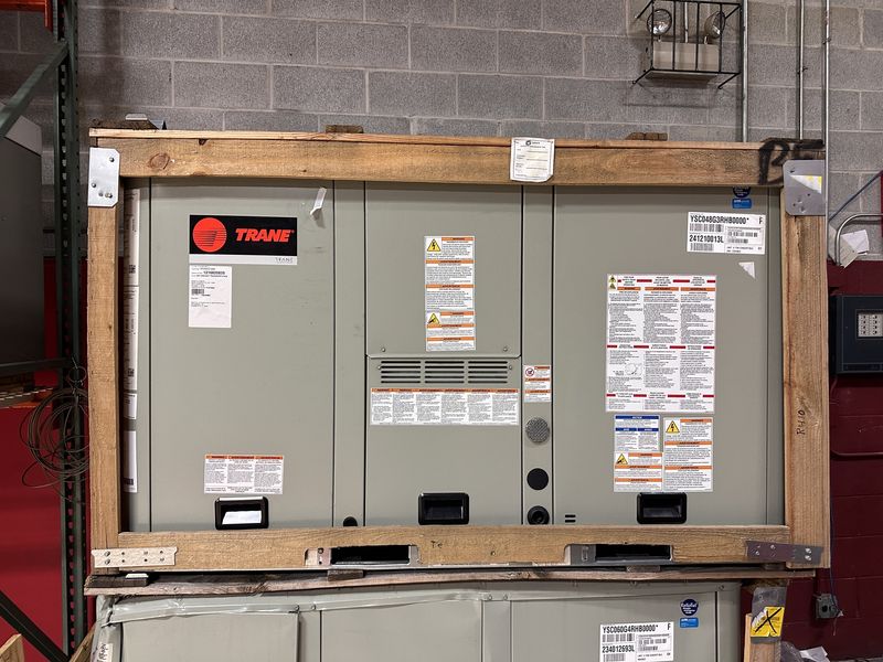 Trane YSC048G3RHB0000 4 Ton 208/230/3PH Single Packged Rooftop Unit