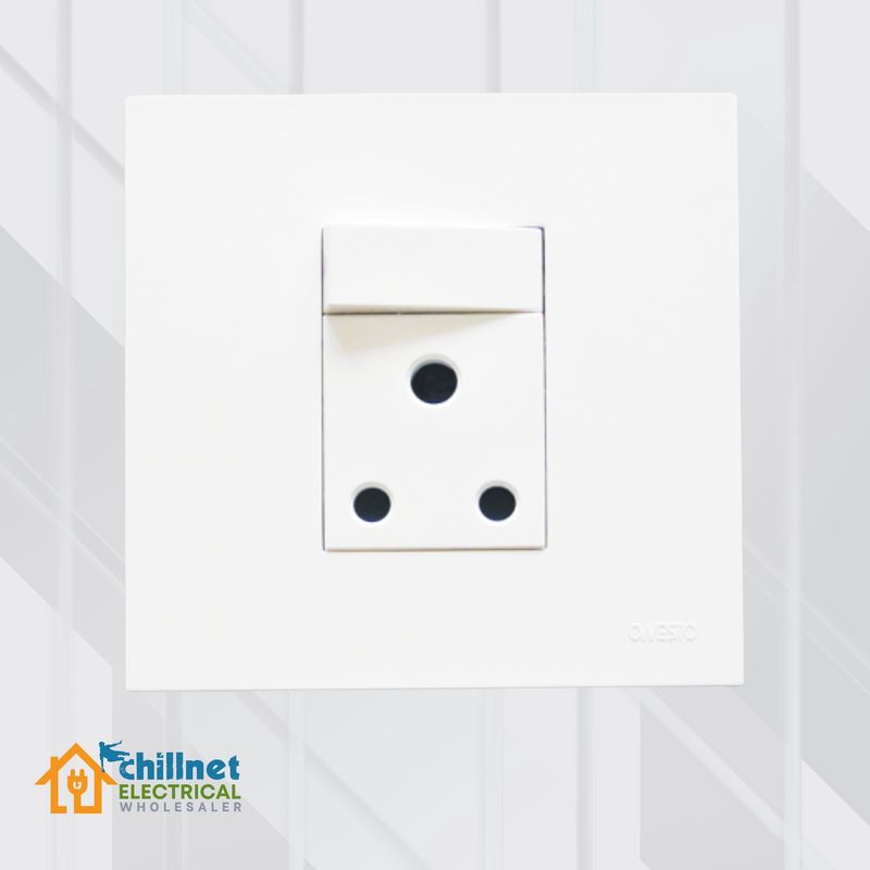 Matrix 16A Single SSO 4x4 White Comp