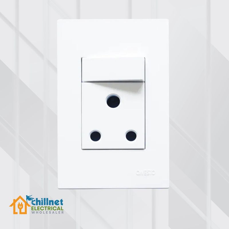 Matrix 16A Single SSO Vert 4x2 White Comp