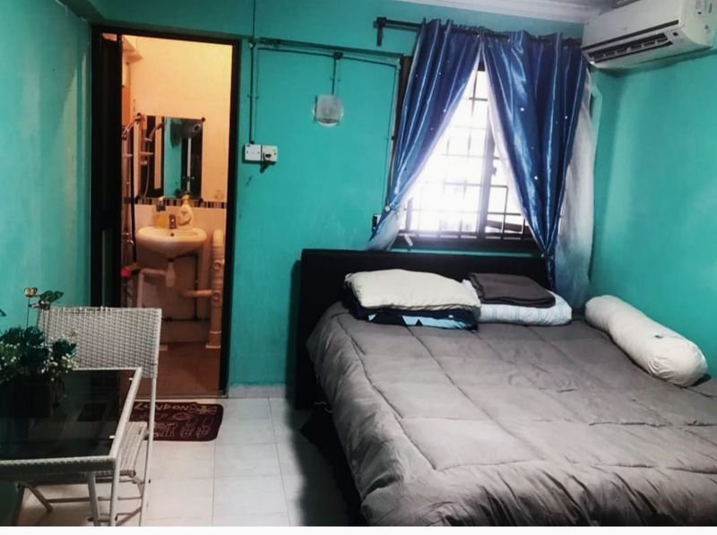 Marsiling MRT Master Room