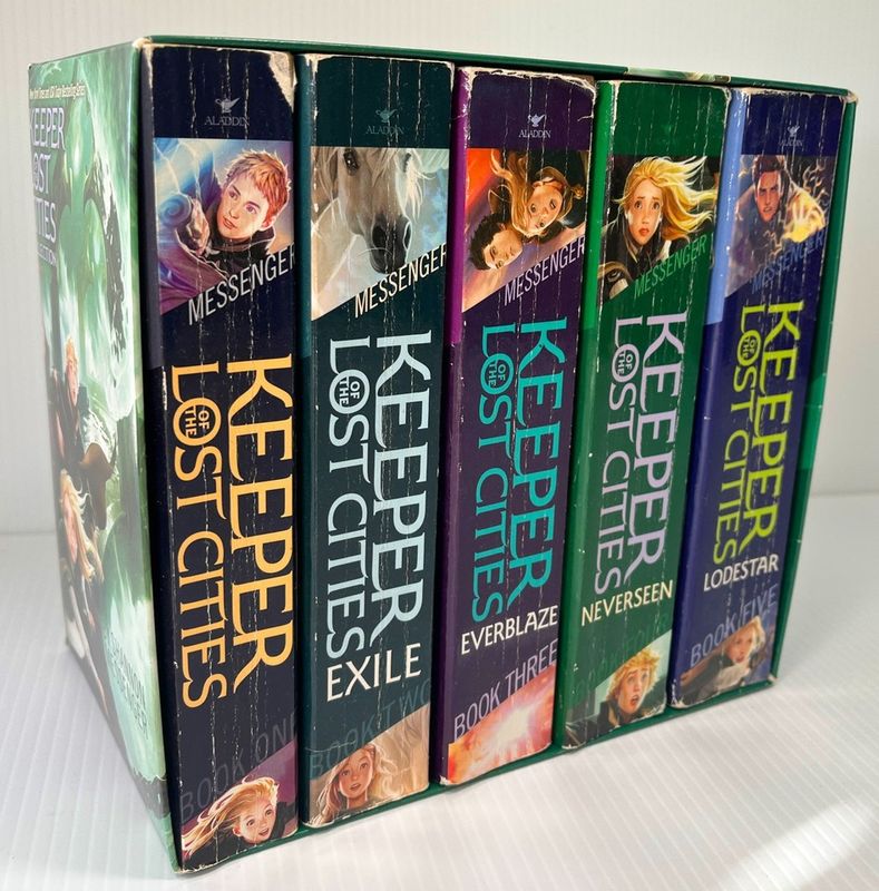 Messenger, Shannon (MG) Keeper of the Lost Cities (Books 1-5, Boxed Set)