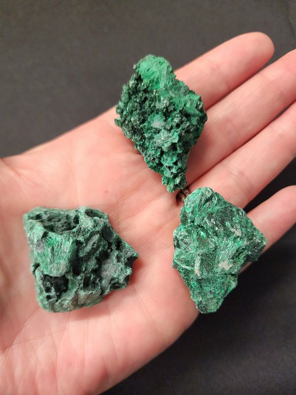 Raw Malachite Formations