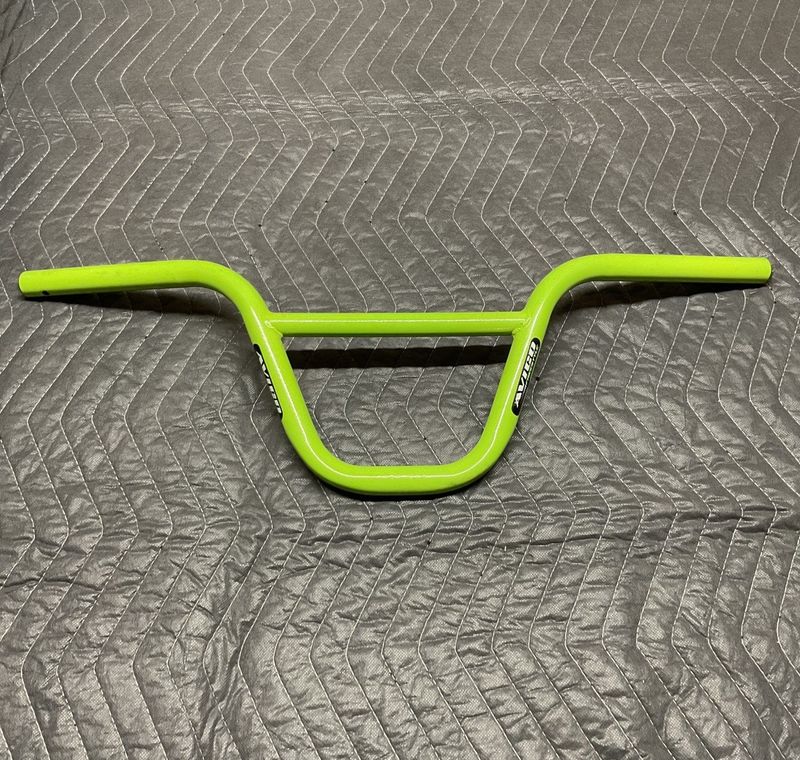 20" Avigo Bicycle Handlebars (Lime Green)
