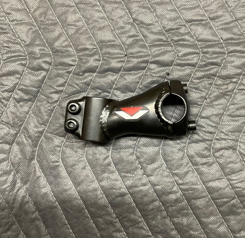 Vitesse Threadless Bicycle Stem (Black w/ Red) Short