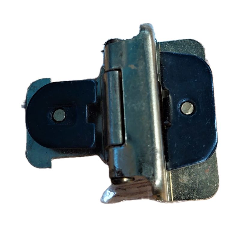 Hinge G