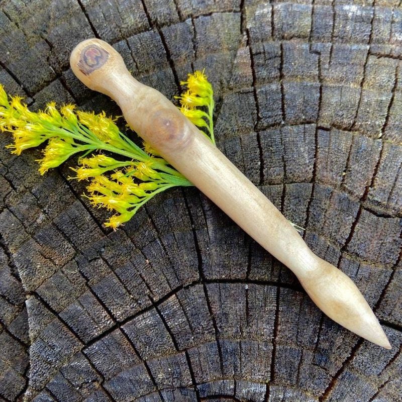 Luna Ignis English Hazel Keppen with arrow tip