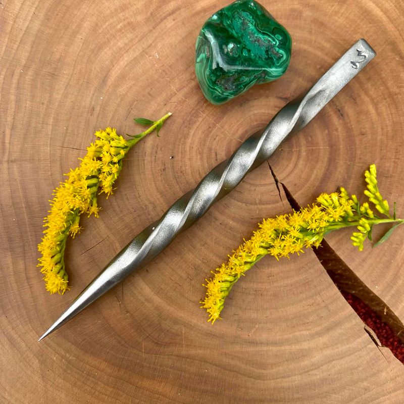 Cunning Craft Iron Burin or Candle Scribe With Single Twist