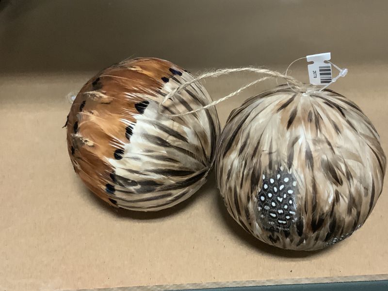 Ornament, Feather Balls 4" Natrl
