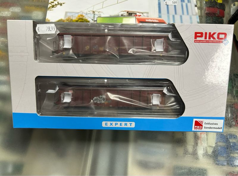 Piko 58392 - 2 goederenwagens set off