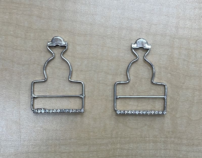 [ BUCD-AK-1040 ] Buckle Dungaree diamante PAIR per Meter