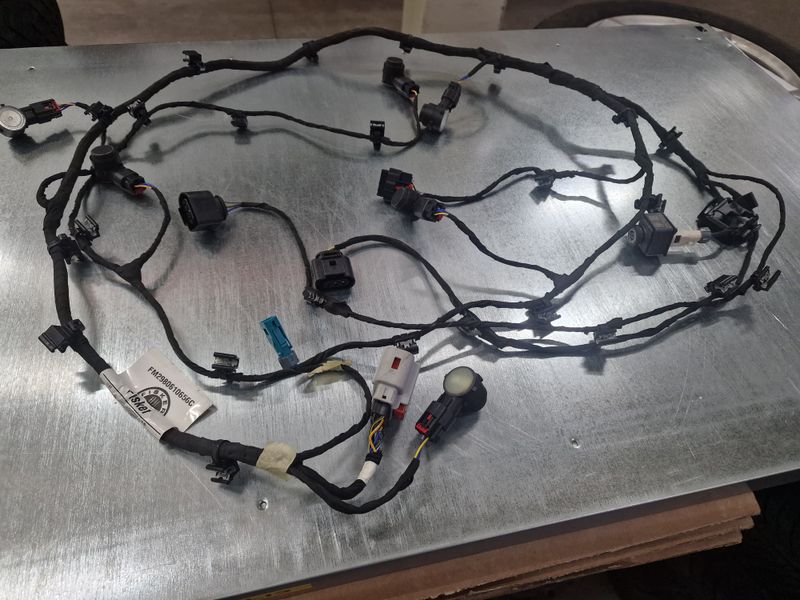 WIRING HARNESS with parking sensors