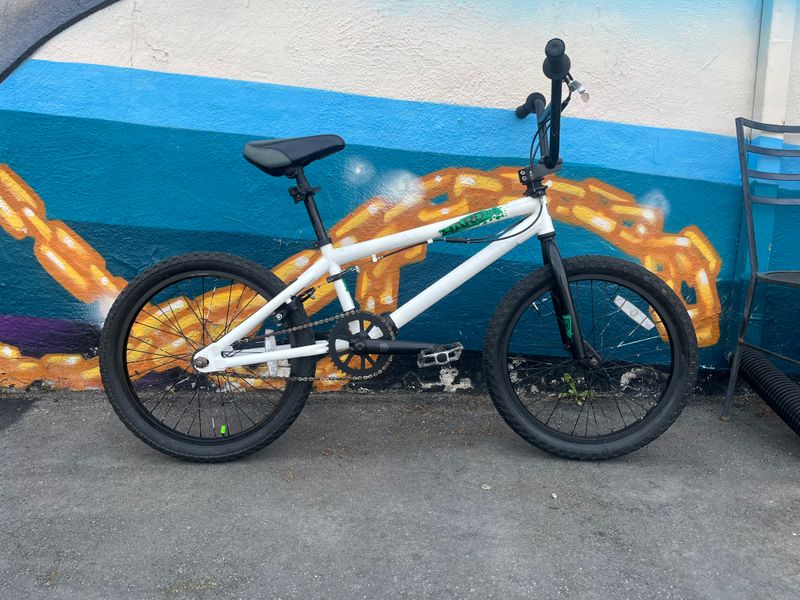 used Haro Backtrail, white/green, 20" wheel