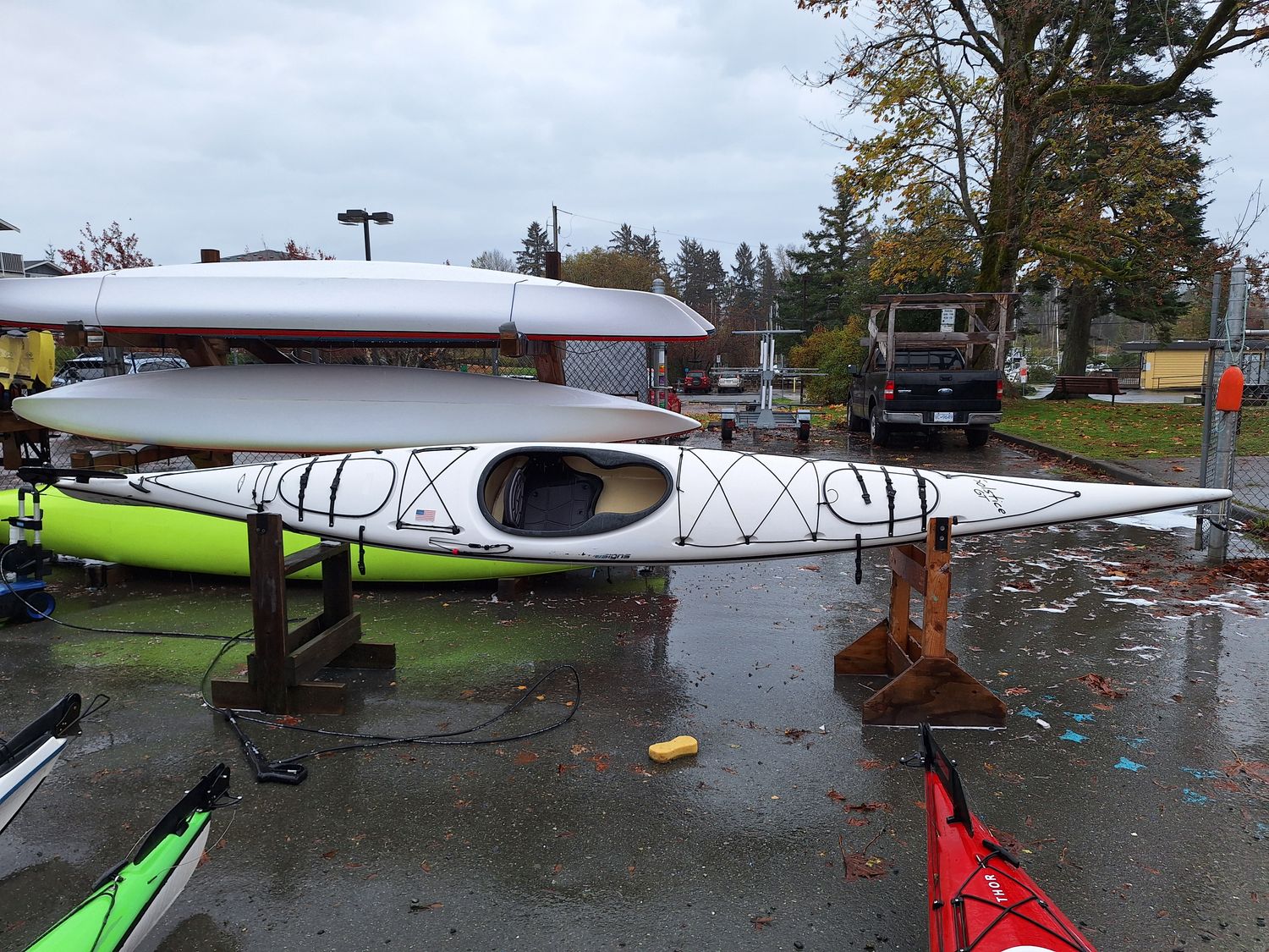 Current Designs - Solstice GT White/Bl/White (Used)