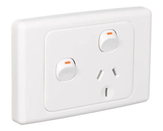 CLIPSAL 2000 SERIES SINGLE GPO POWERPOINT WITH EXTRA SWITCH 2015X