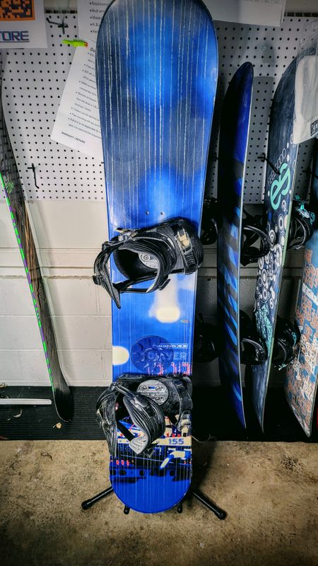 Solomon 155 CM Snowboard With large Ride bindings