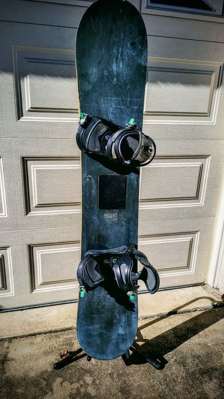 F1 156 CM Wide Snowboard With Medium Morrow Bindings