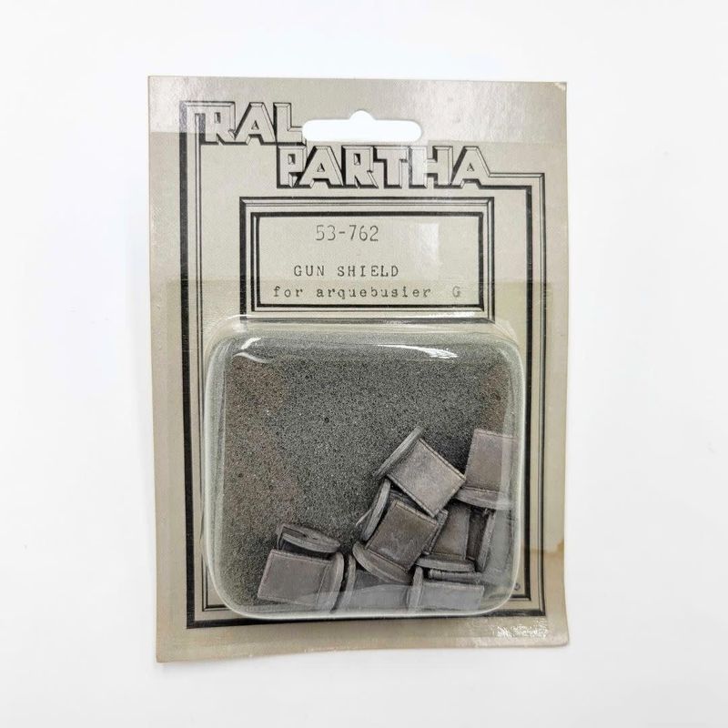 GUN SHIELD FOR ARQUEBUSIER (12)