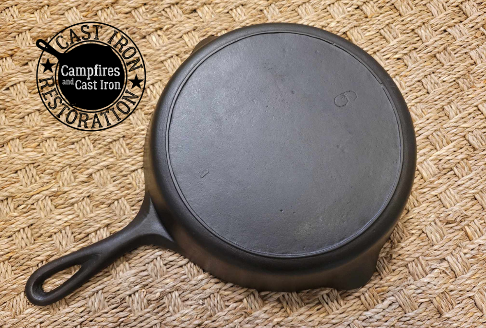 Single-Notch Lodge #6 Cast Iron Skillet (1930s) - Store - Campfires and ...