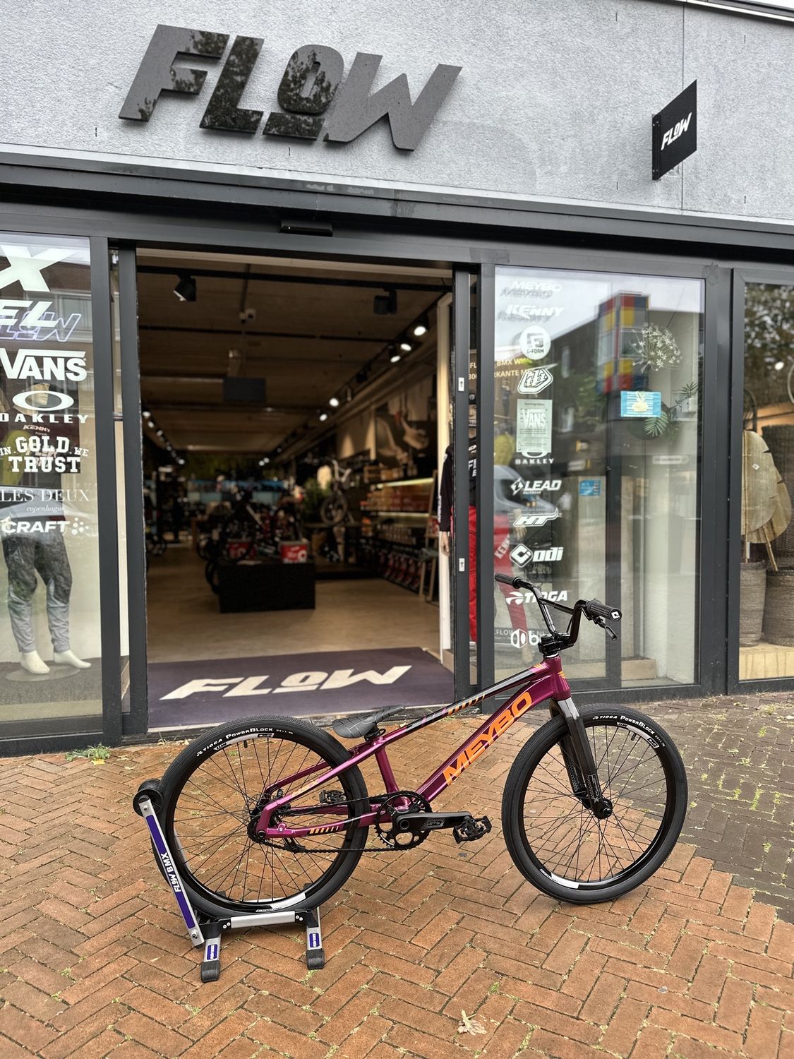 Meybo 2026 HSX Alloy Frame berry/orange/black – Winkel – Flow BMX Winkel