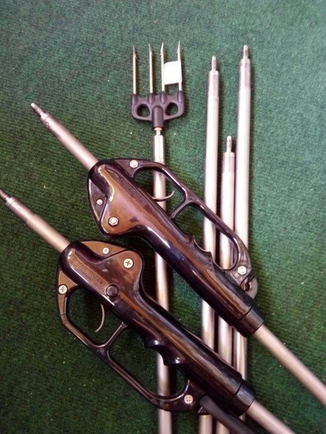 English - Titanium keltvic polespear, Pole spear with trigger for ...