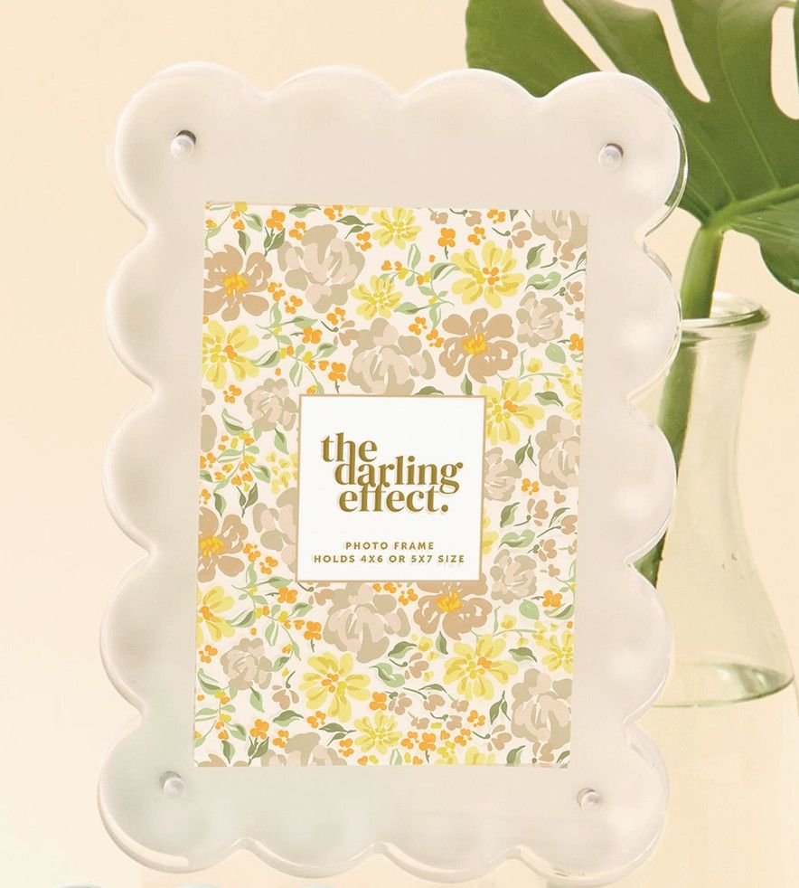 Rectangle Scalloped Acrylic Frame- Clear