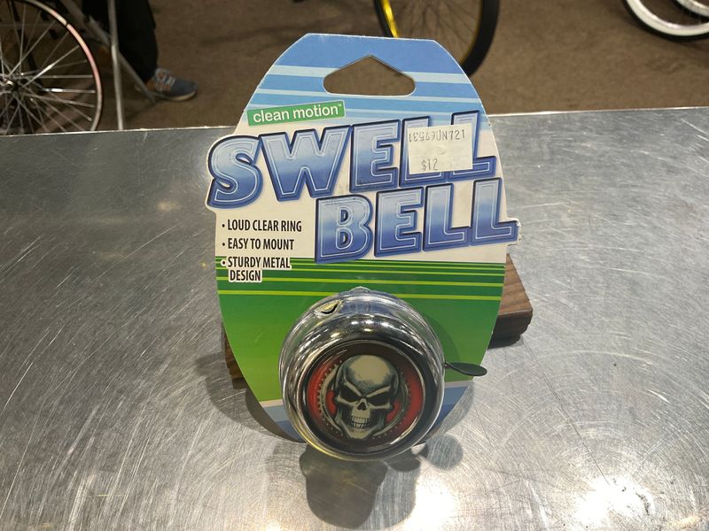 BELL CLEAN MOTION SWELL MEAN SKULL