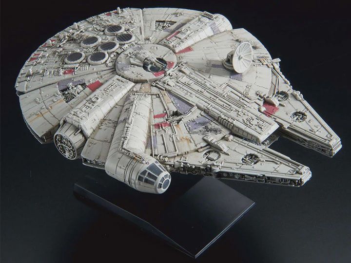 BAS5055704, 0015 Millennium Falcon 1/350 Plastic Model Kit, from Star Wars