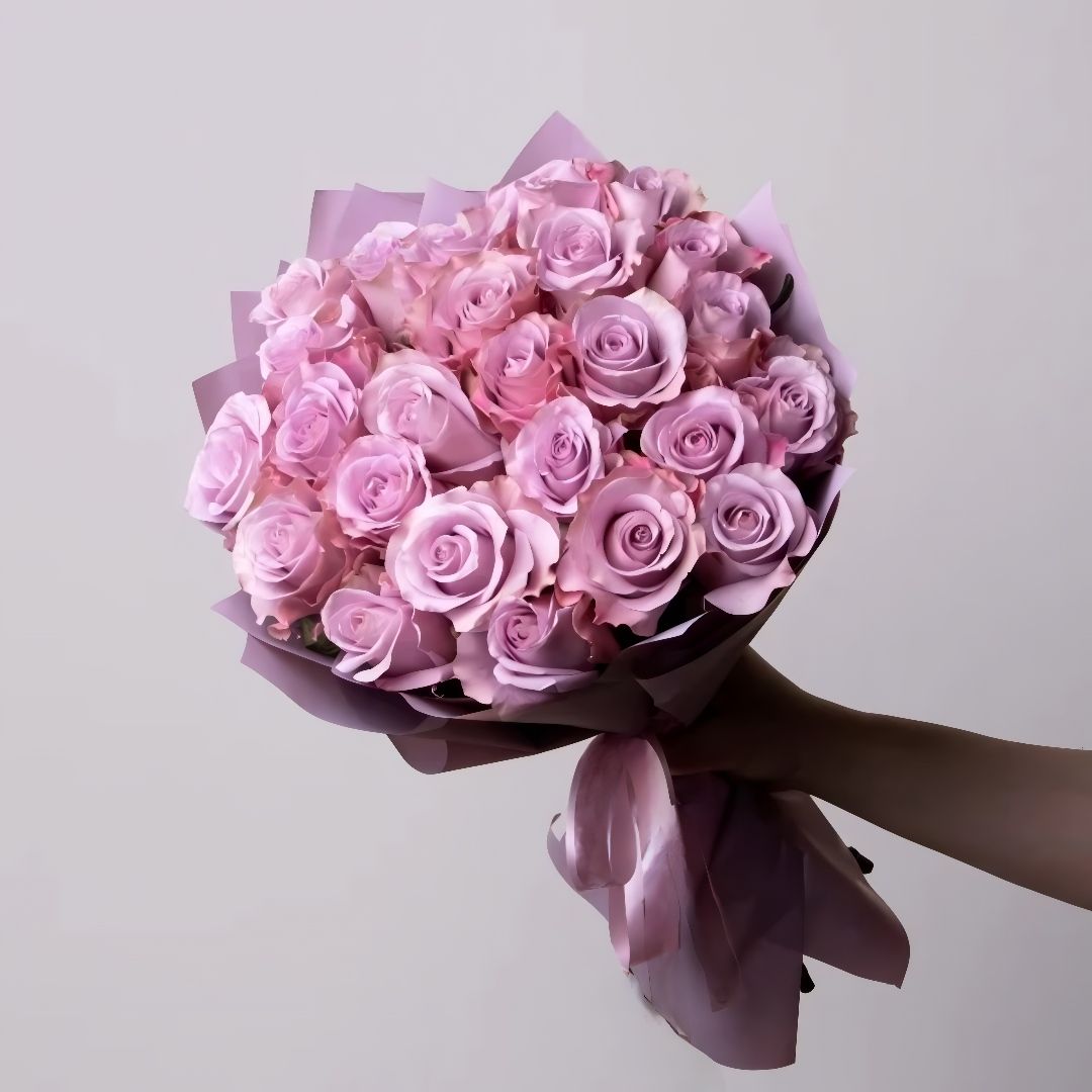 Luxury Flower Delivery London | Next Day Delivery | 100 ROSES London