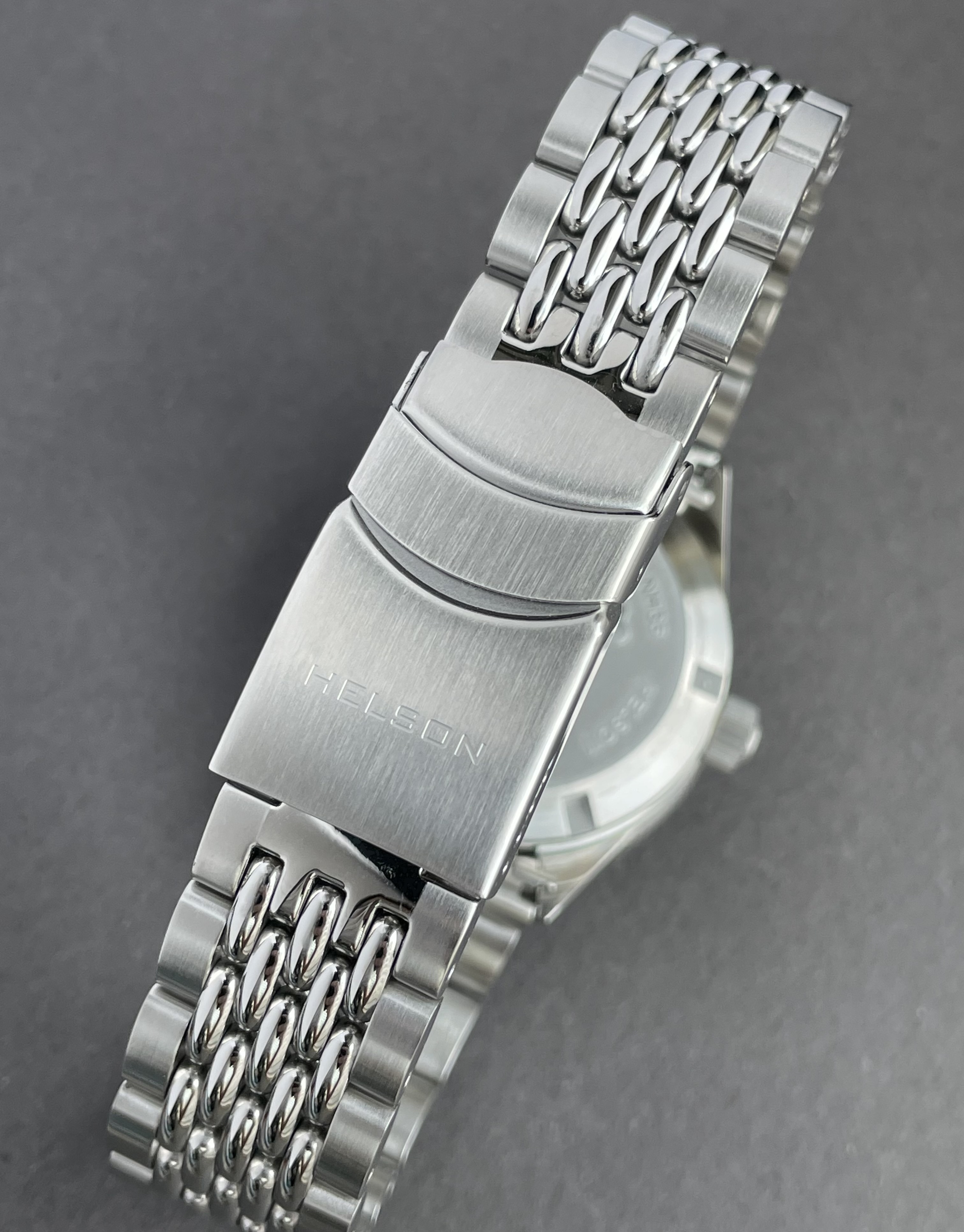 Unboxing & Review: Helson Caribbean Dive Watch | WatchinTyme