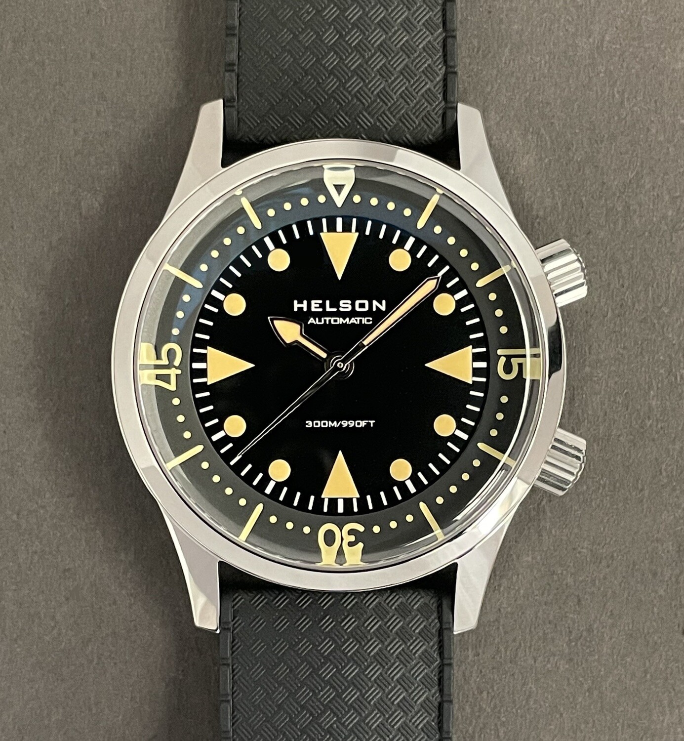 HammerHead 42 Triangle Dial ETA