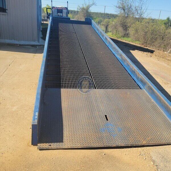 Bluff Mobile Yard Ramp for Sale in Texas, 20K Capacity, 84" Width, 36 ...